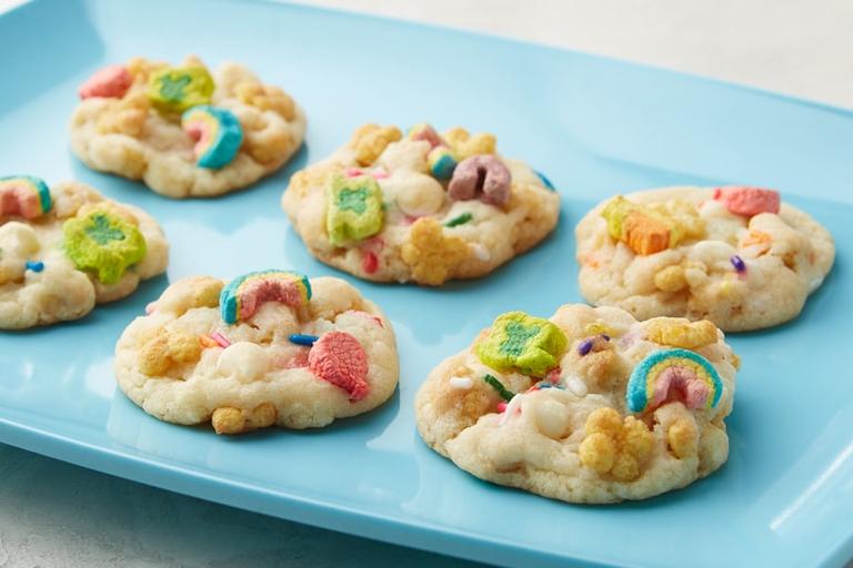 Lucky Charms™ Magic Gems Trail Mix | Lucky Charms